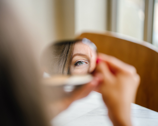 Understanding Hooded Eyes | SmartBuyGlasses CA