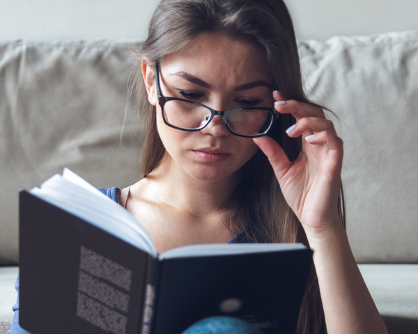 How to Adjust to Your New Varifocal Lenses | SmartBuyGlasses UK