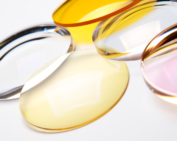 Parts of Glasses: All You Need to Know | SmartBuyGlasses SG