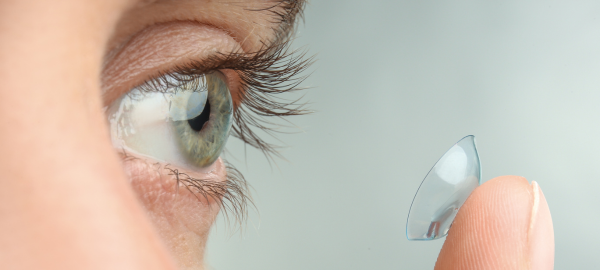 Best Contact Lenses for Dry Eyes (2026 Guide) | SmartBuyGlasses US