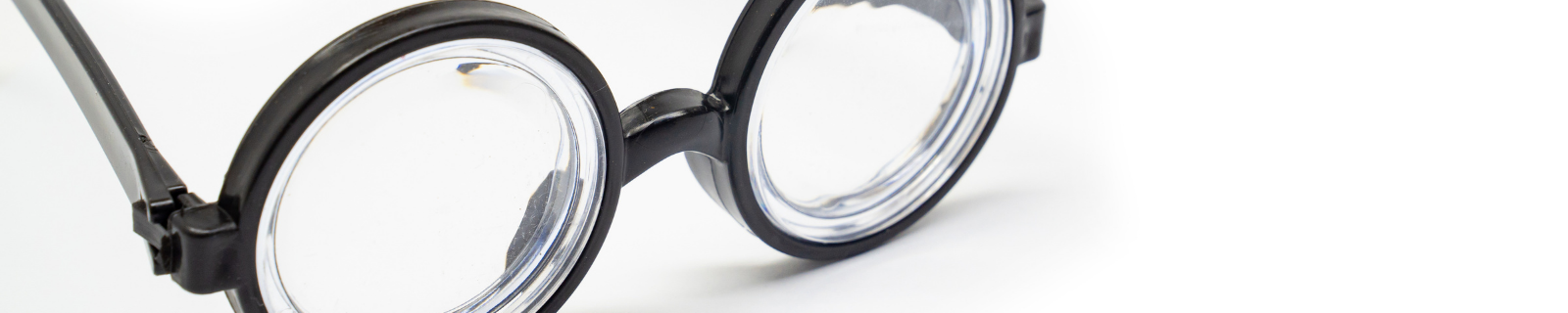 Why Do I Need Thick Glasses Lenses | Vision Direct AU