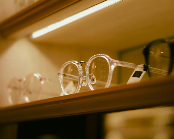 How Far Can the Human Eye See? | VisionDirect AU