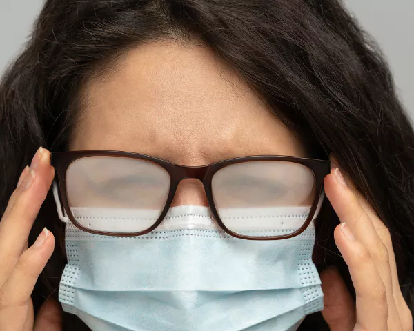 How to Prevent Glasses From Fogging | Vision Direct AU