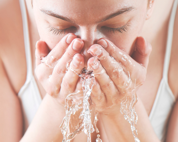 How to Get Dust Out of Your Eye | VisionDirect AU