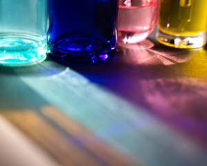 How Does the Eye See Colours? | VisionDirect AU